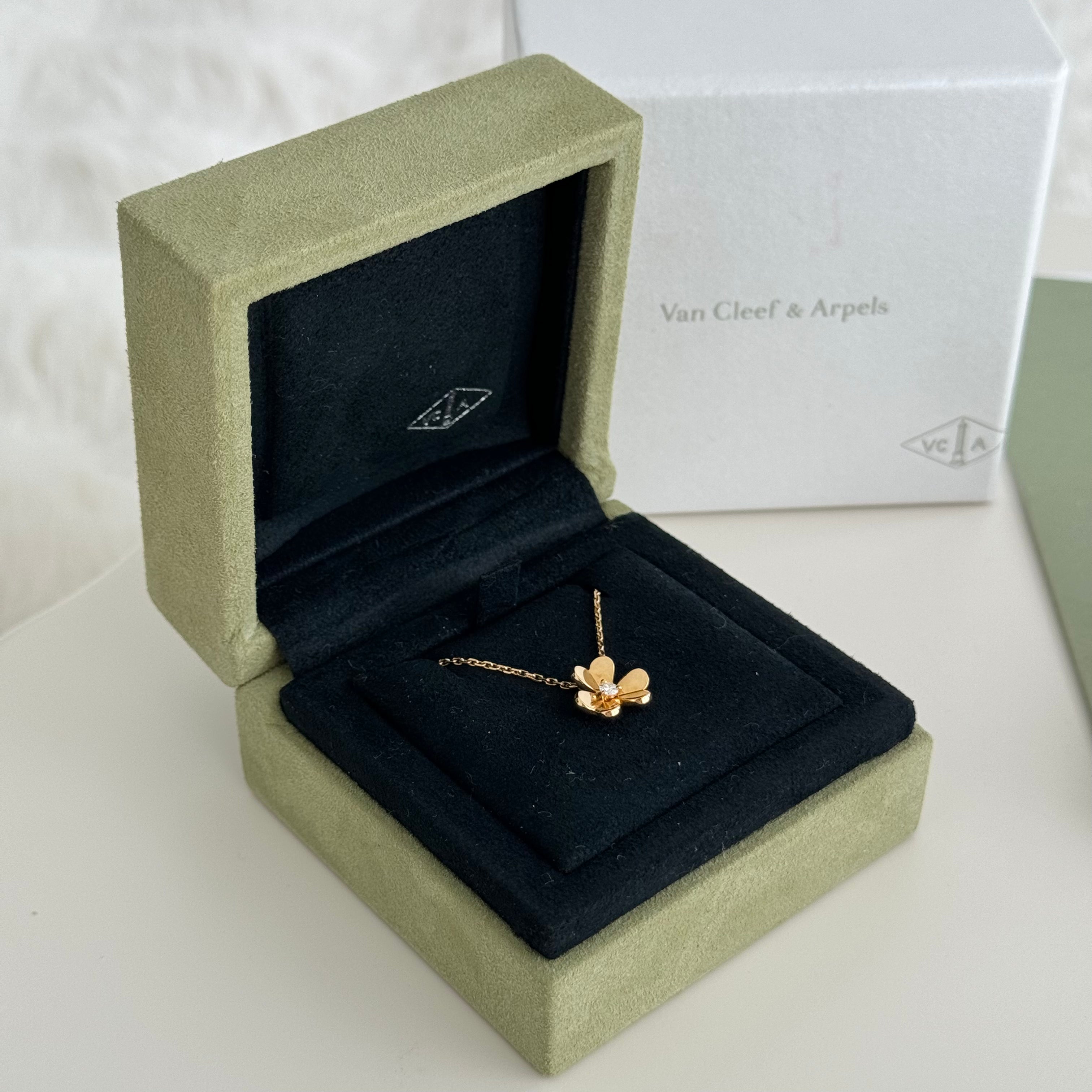 Van Cleef & Arpels mini Frivole – Leluxe Vintage Sdn. Bhd.
