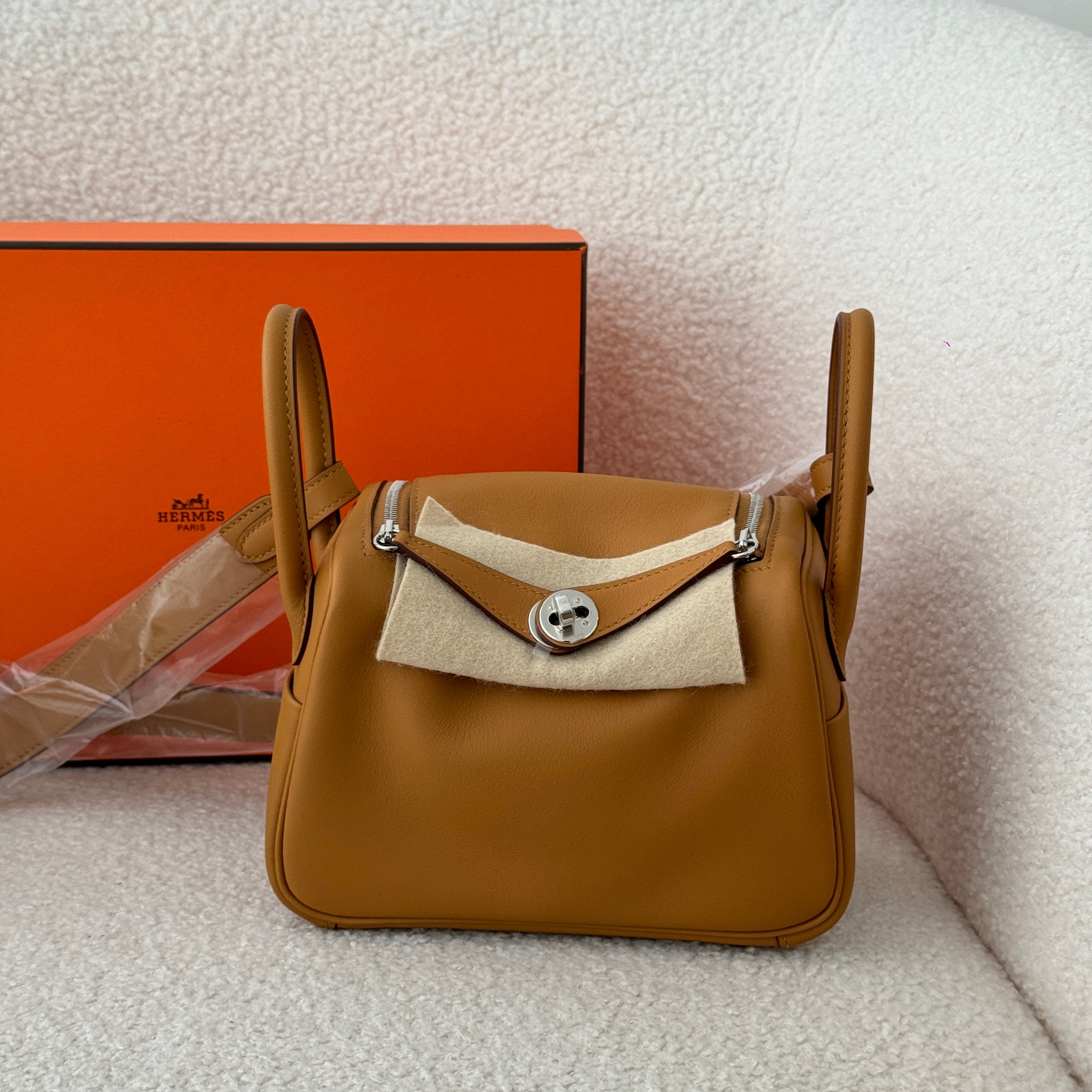 Hermes Mini Lindy Sesame – Leluxe Vintage Sdn. Bhd.